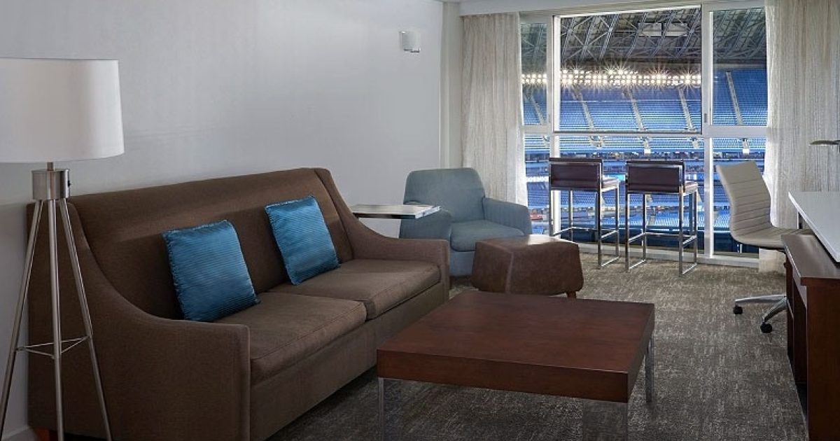 Toronto Marriott City Centre unveils field view rooms | STAY Magazine